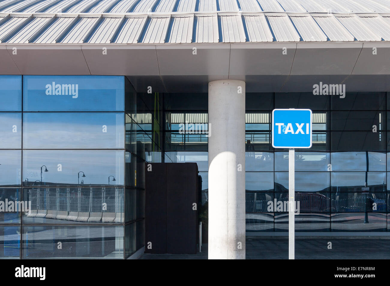 Symbol transport hi-res stock photography and images - Alamy