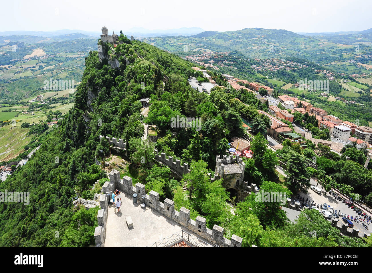 Italy medieval castle turret hi-res stock photography and images - Alamy