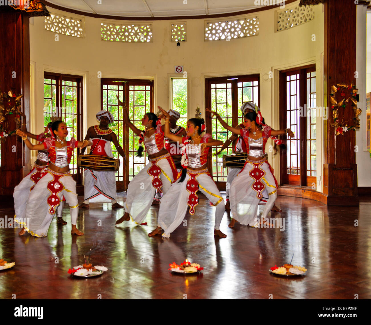 Yak bera hi-res stock photography and images - Alamy