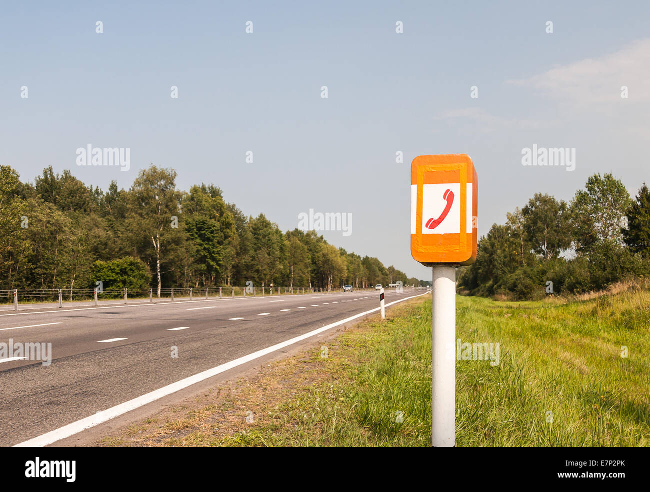 Motorway emergency telephone box hi-res stock photography and images ...