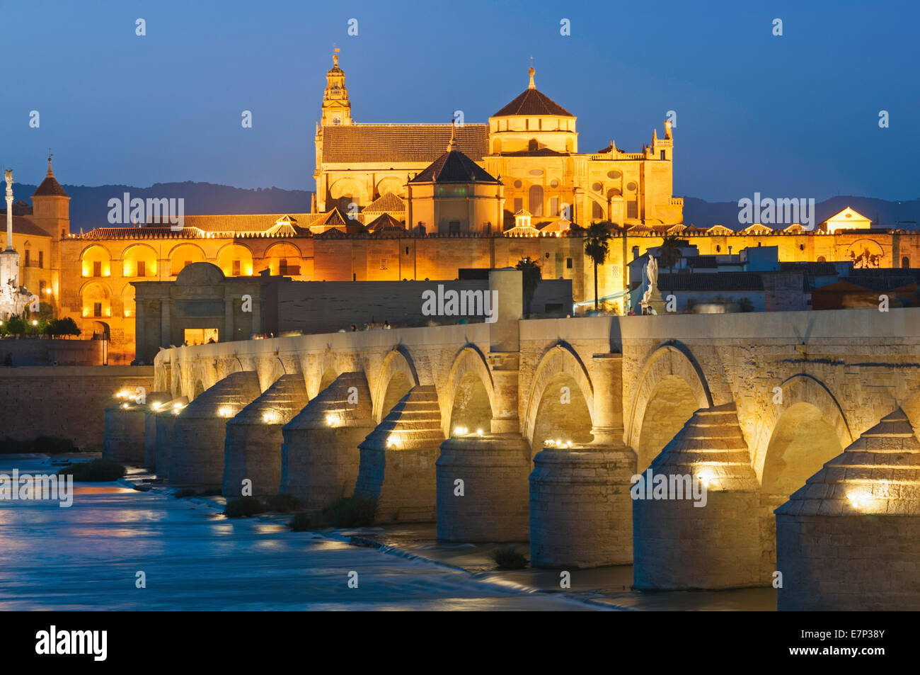 Puente Romano Roman Bridge and Mezquita Cordoba Andalusia Spain Stock ...