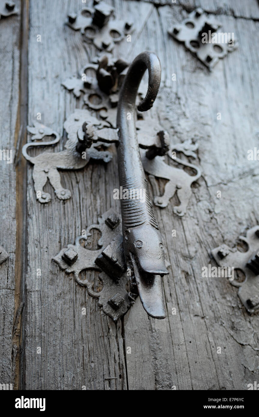 Lizard door knocker hi-res stock photography and images - Alamy