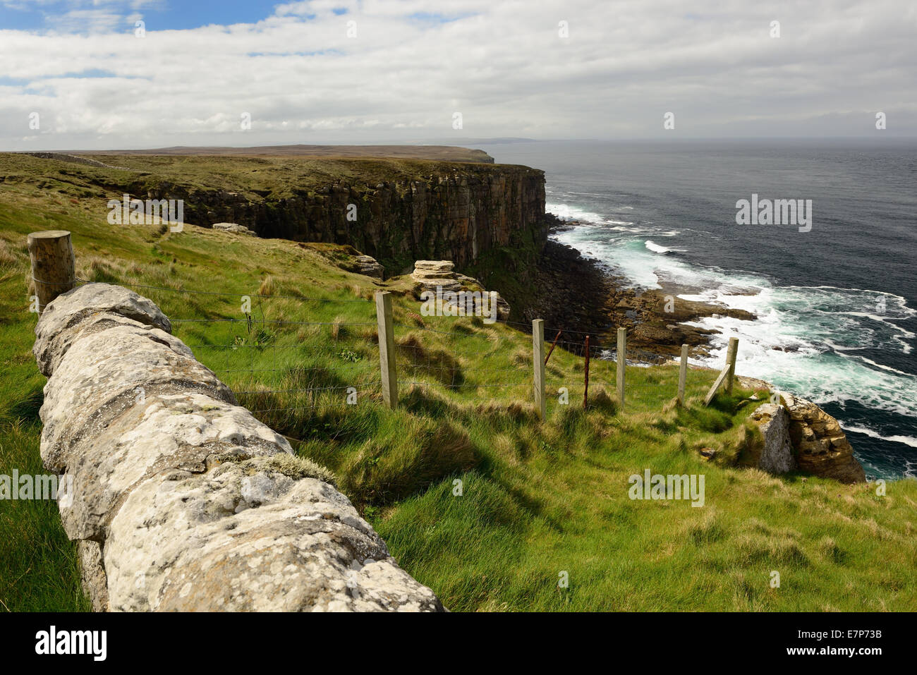 Pentland firth waves hi-res stock photography and images - Alamy