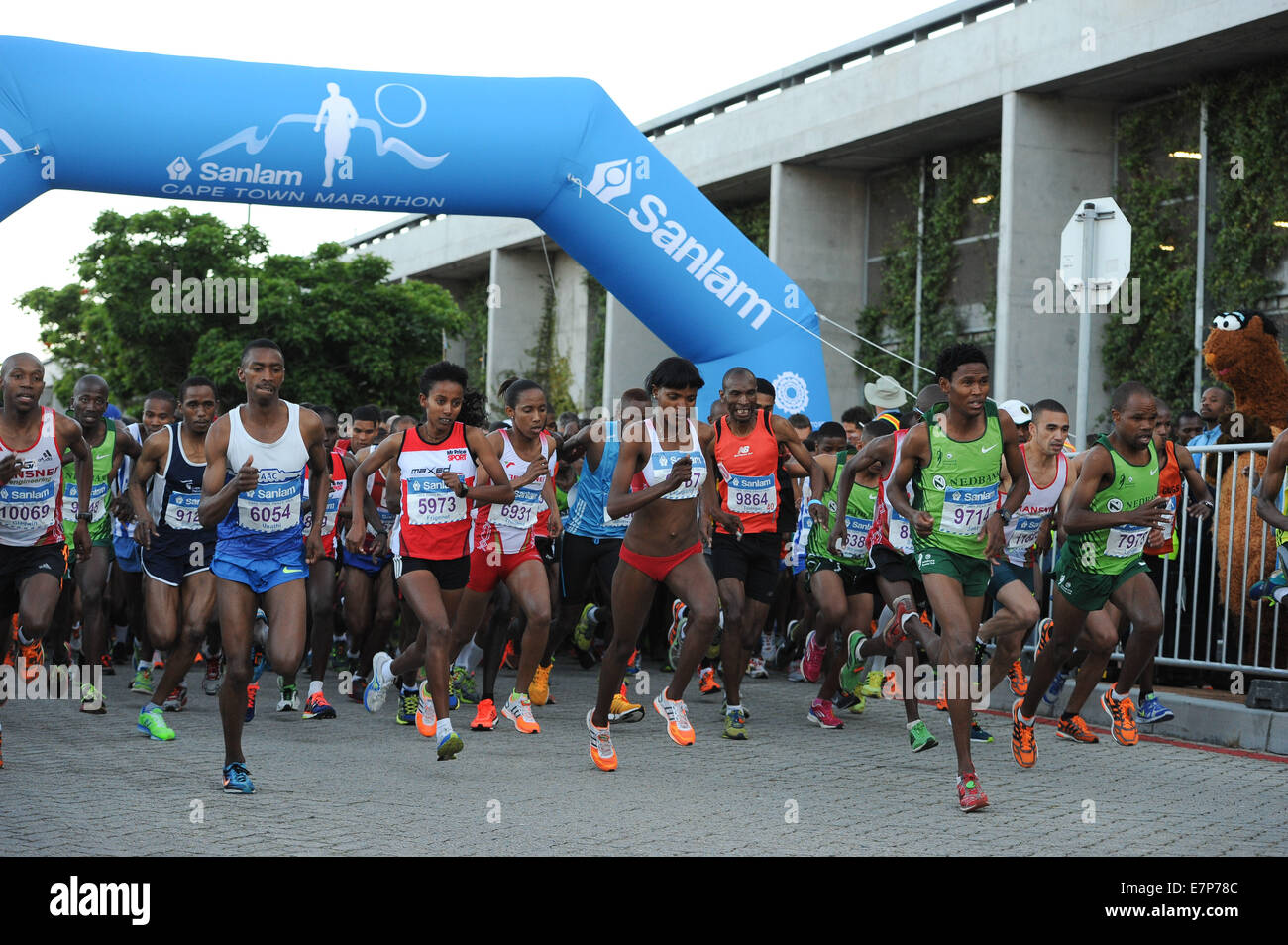 Cape Town, South Africa. 21st Sep, 2014. runners at the start of the ...