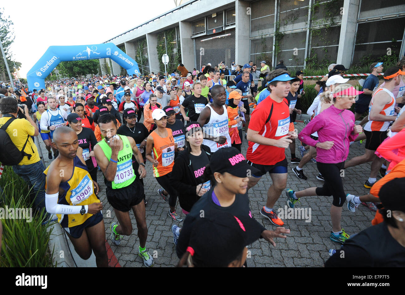 Sanlam cape town marathon hi-res stock photography and images - Alamy