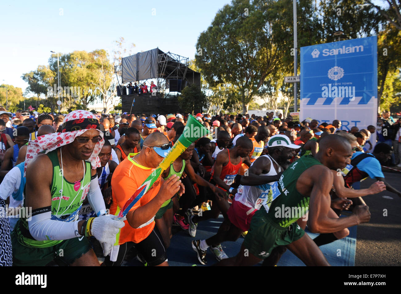Sanlam cape town marathon hi-res stock photography and images - Alamy