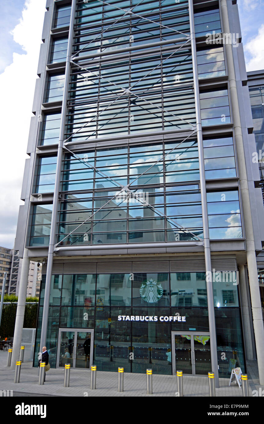 Brent civic centre wembley library hi-res stock photography and images ...