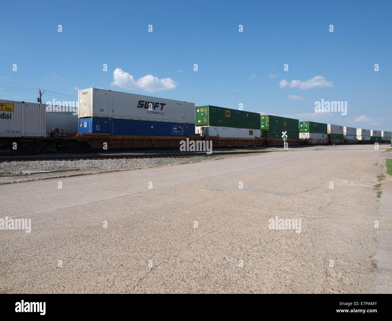 Intermodal tanks hi-res stock photography and images - Alamy