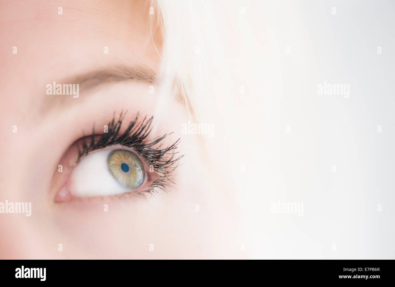 Womans eye hi-res stock photography and images - Alamy