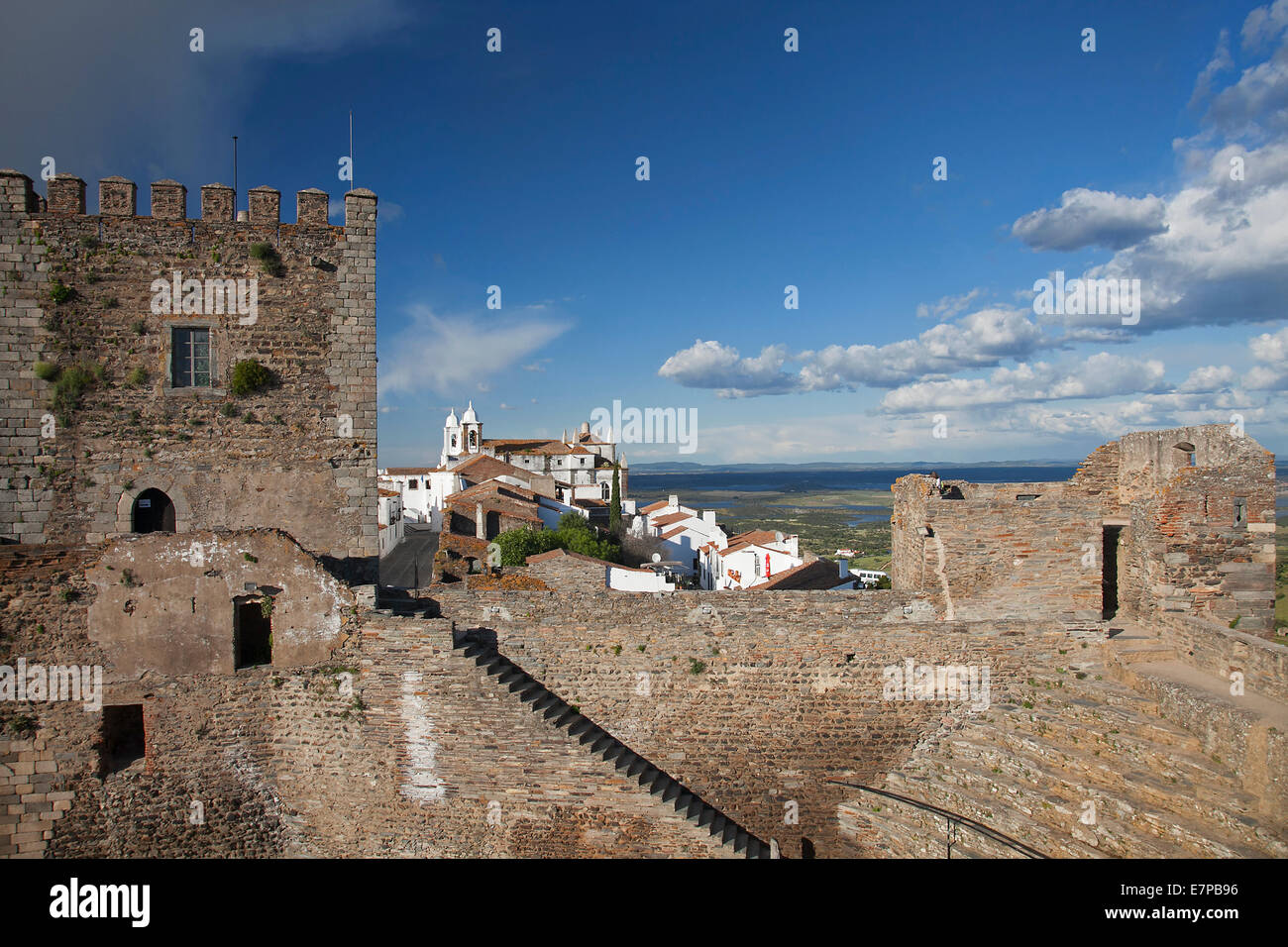 Stronghold castle keep hi-res stock photography and images - Alamy