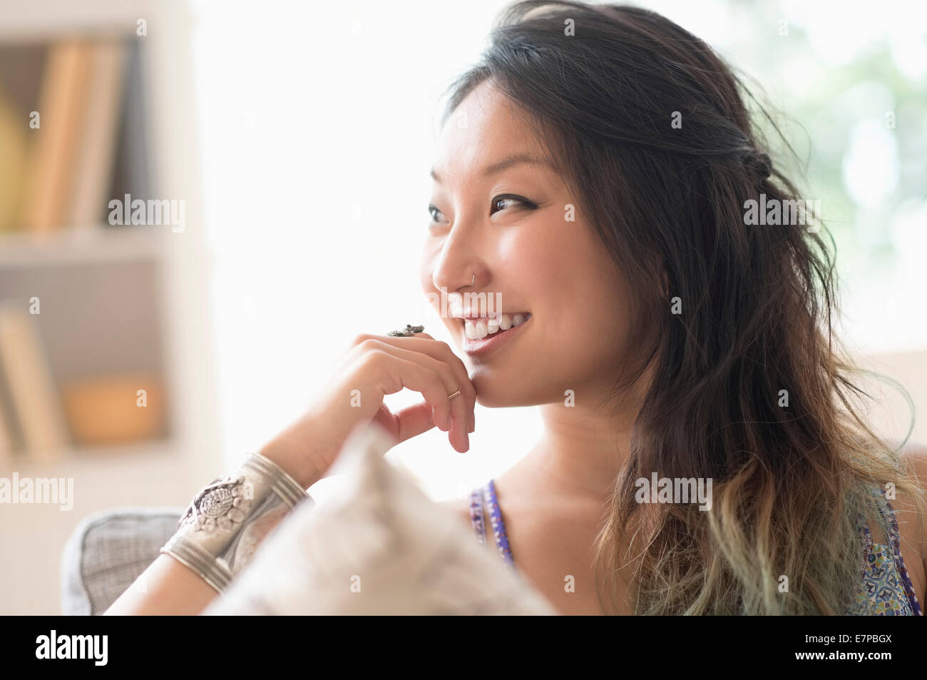 Woman smiling looking relaxed hi-res stock photography and images - Alamy