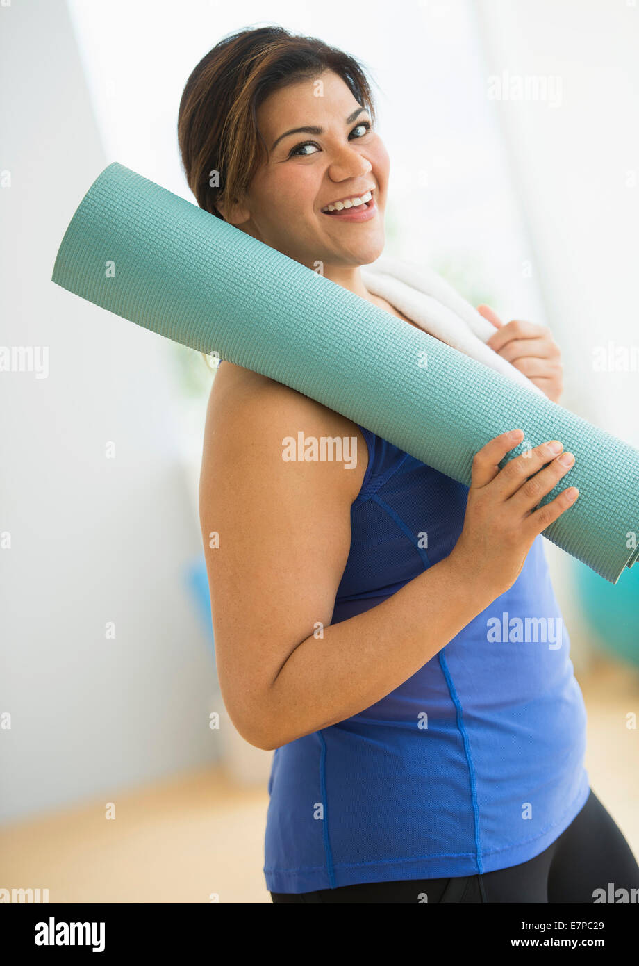 Overweight woman exercise hi-res stock photography and images - Alamy