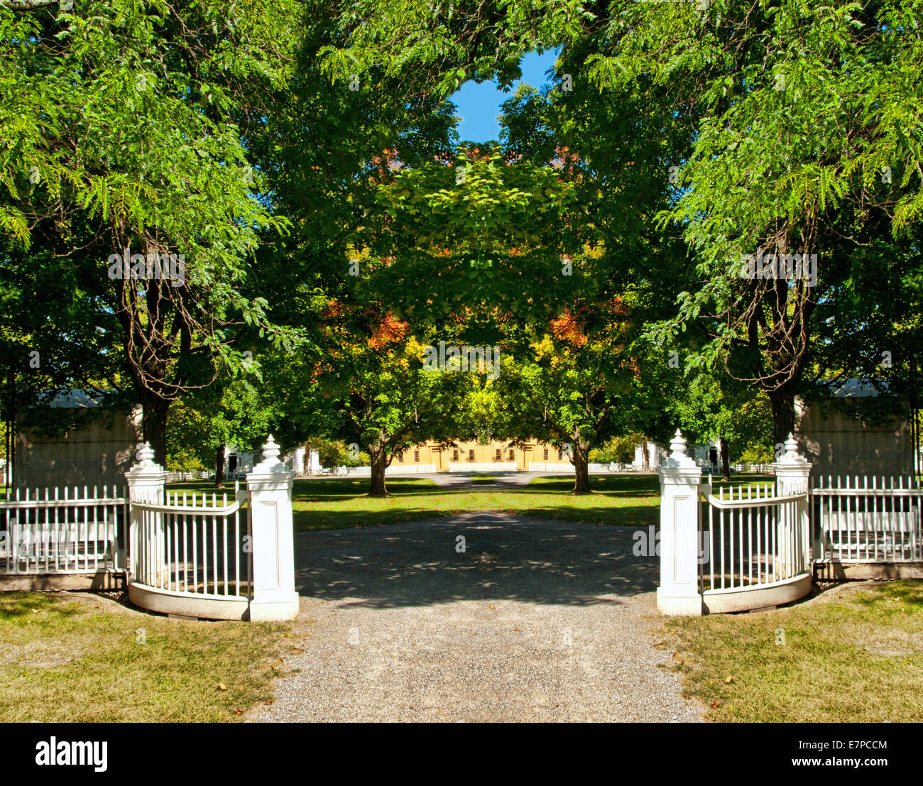 old fashioned quaint village Stock Photo - Alamy