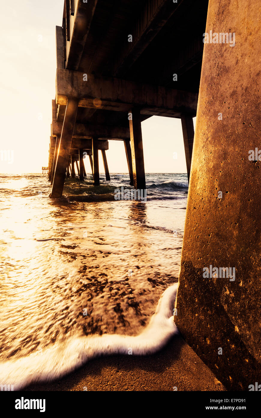 Juno pier hi-res stock photography and images - Alamy