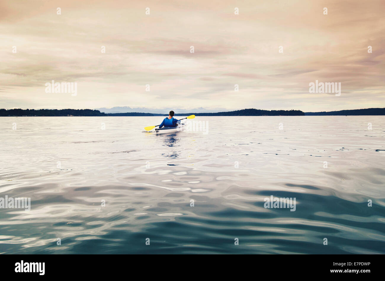 Canoe journey washington hi-res stock photography and images - Alamy