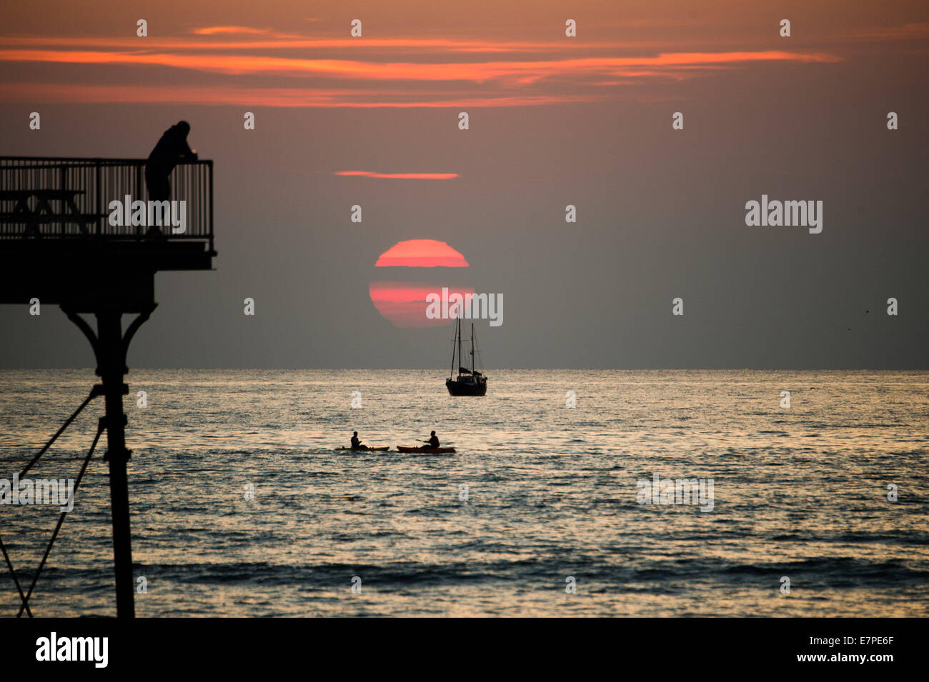 Victorian man silhouette hi-res stock photography and images - Alamy