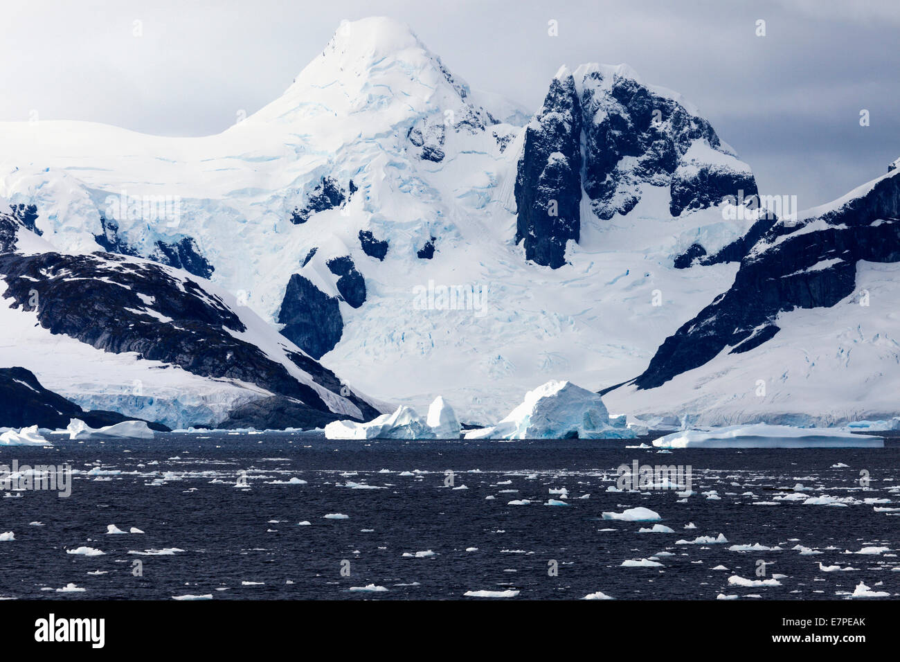 Antarctica scene hi-res stock photography and images - Alamy