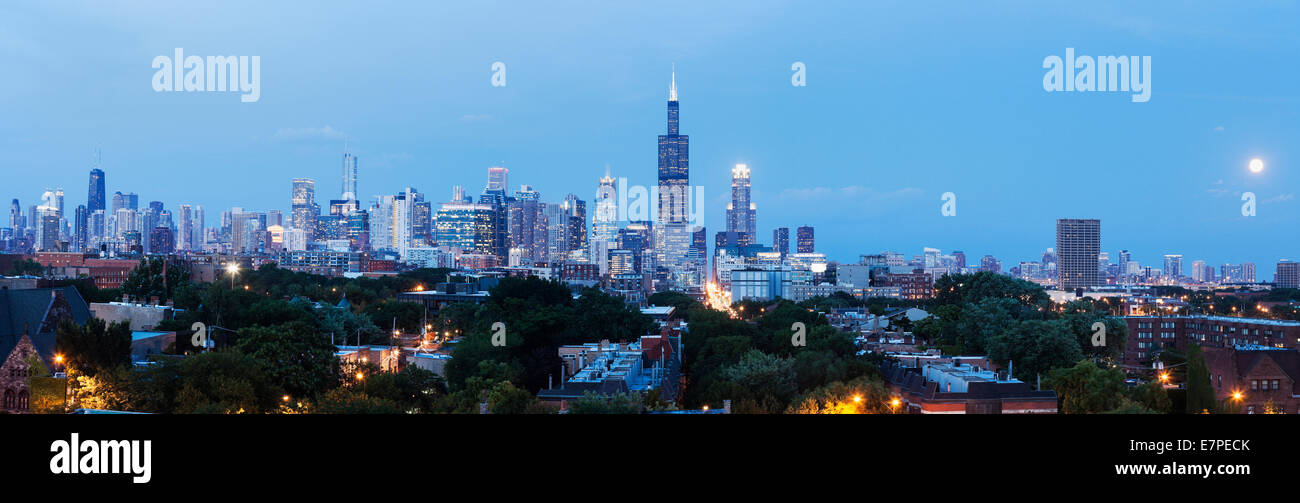 USA, Illinois, Chicago, Panorama of city with rising moon Stock Photo ...
