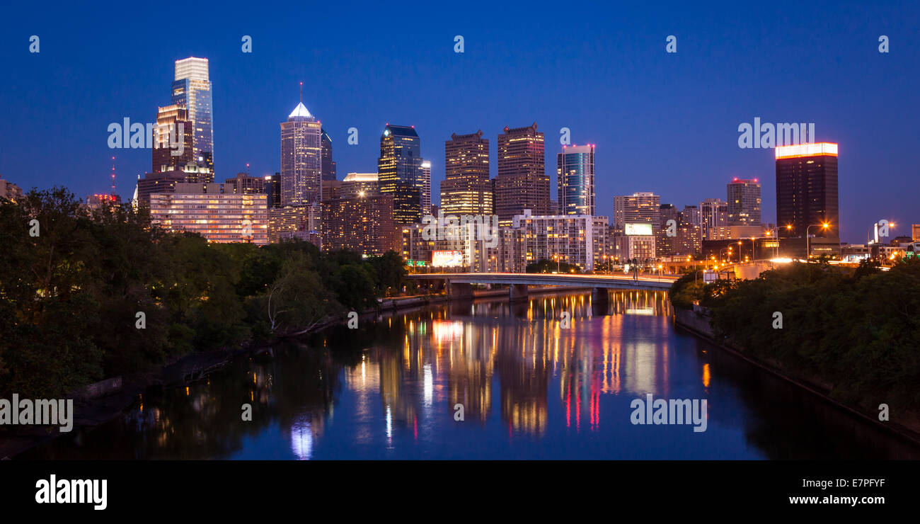 Night view of the Philadelphia skyline in pennsylvania Stock Photo - Alamy