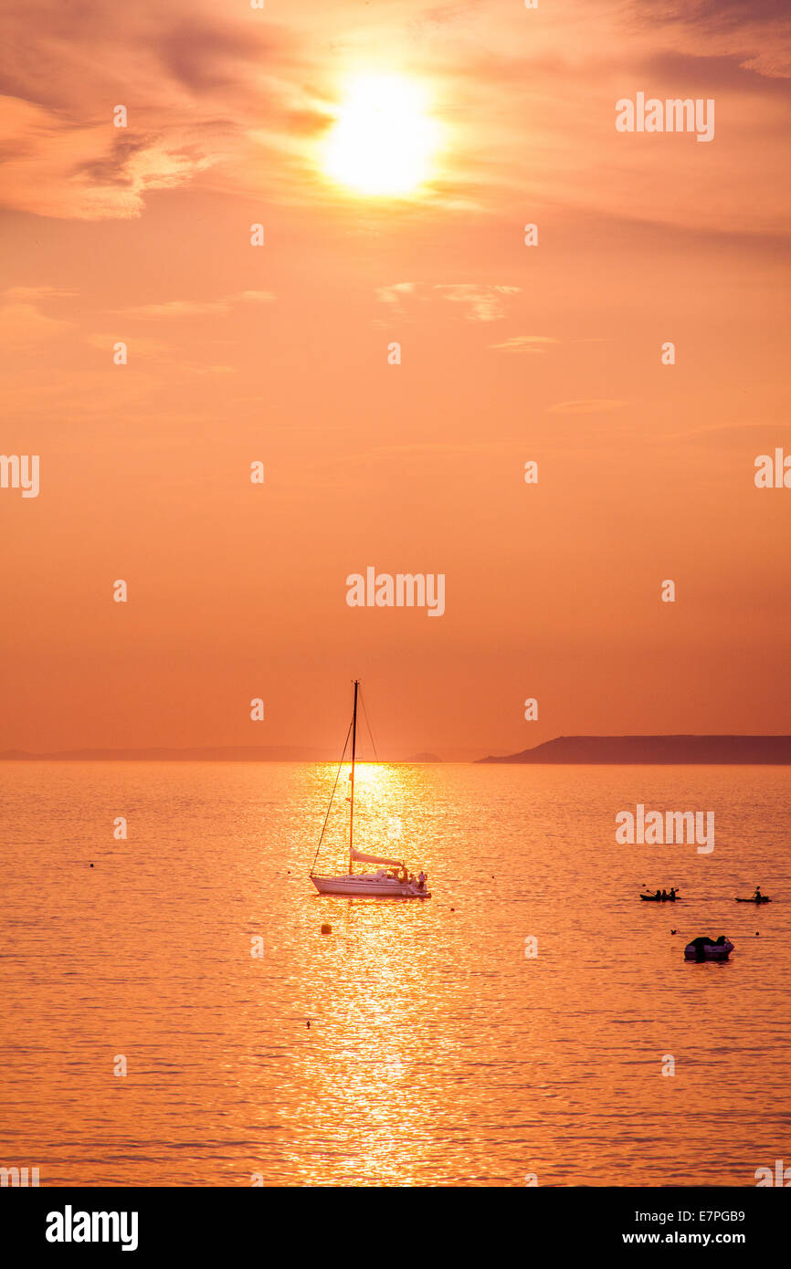 Salcombe harbour sunset hi-res stock photography and images - Alamy