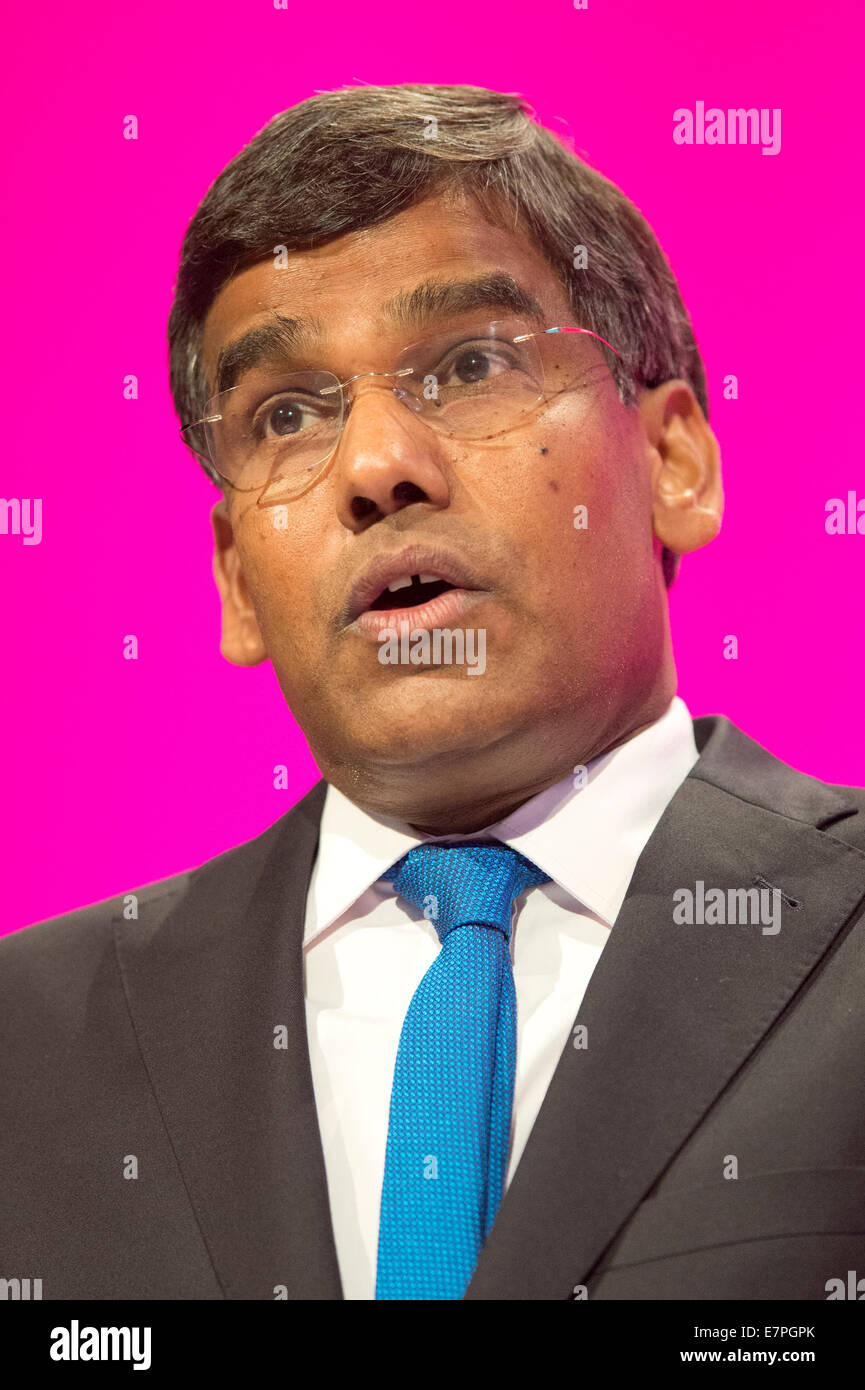 Sen speaking hi-res stock photography and images - Alamy