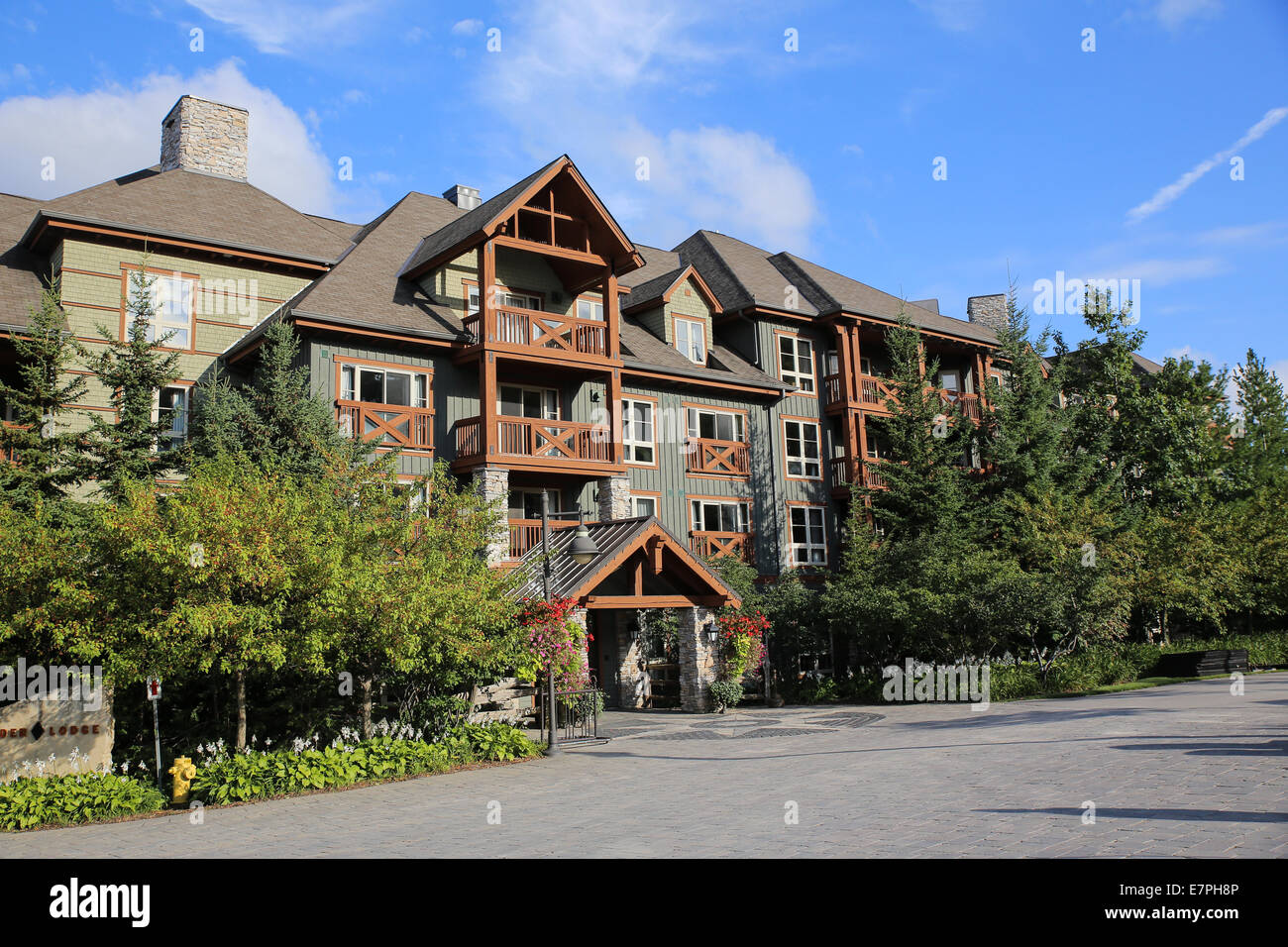 blue mountain resort village buildings Stock Photo - Alamy