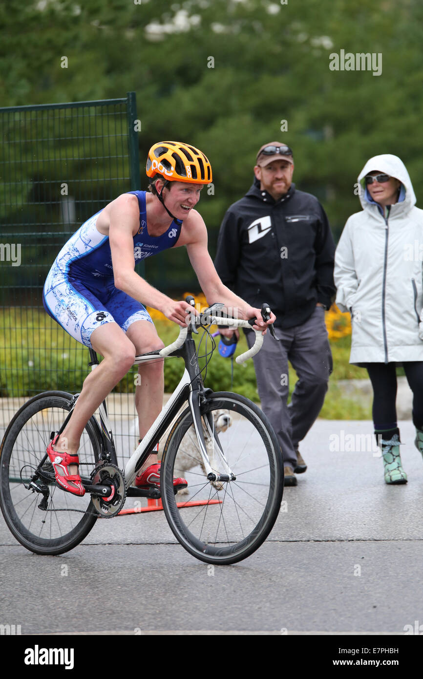 male bike race competition spectators Stock Photo - Alamy