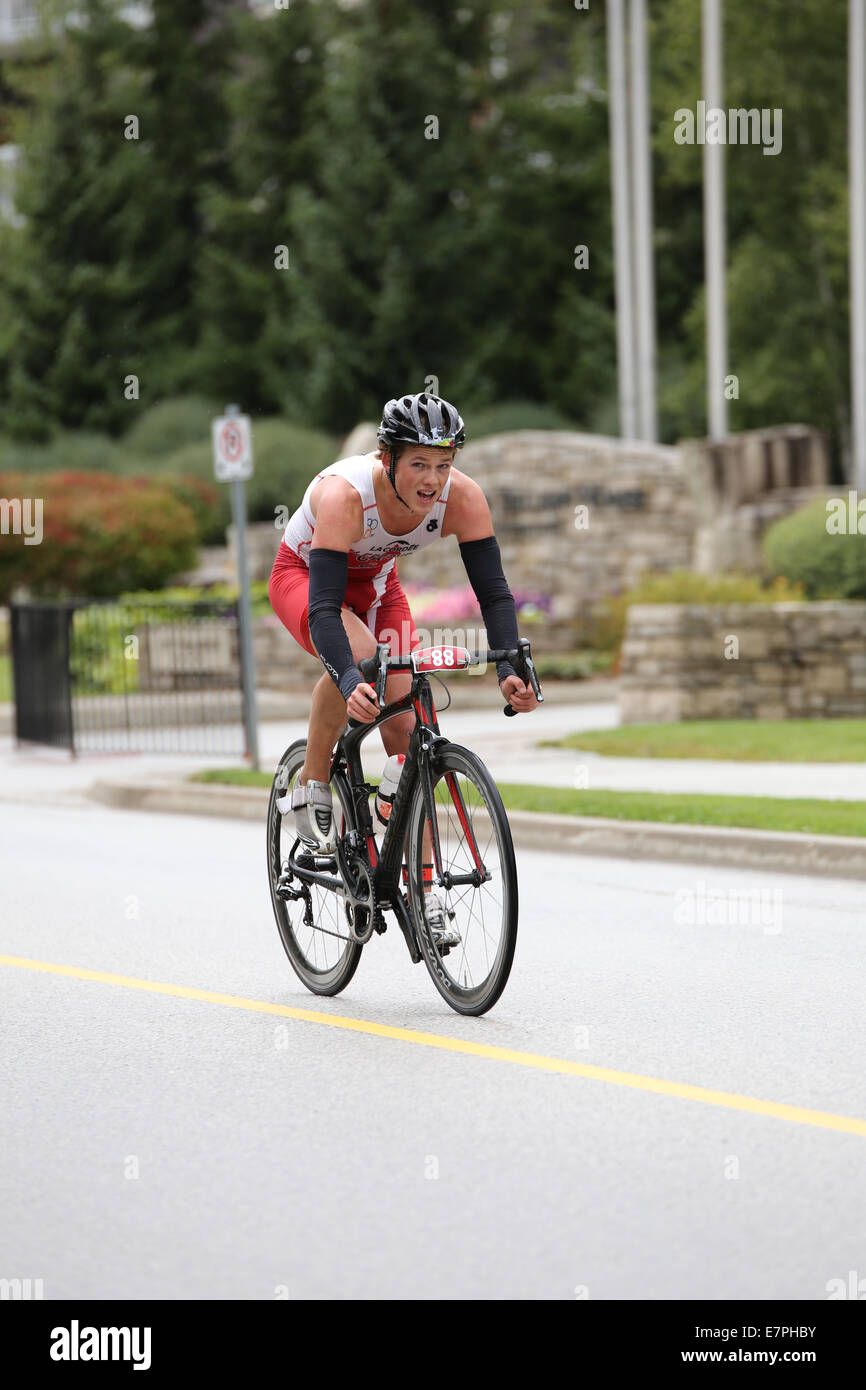 Man riding bicycle hi-res stock photography and images - Alamy