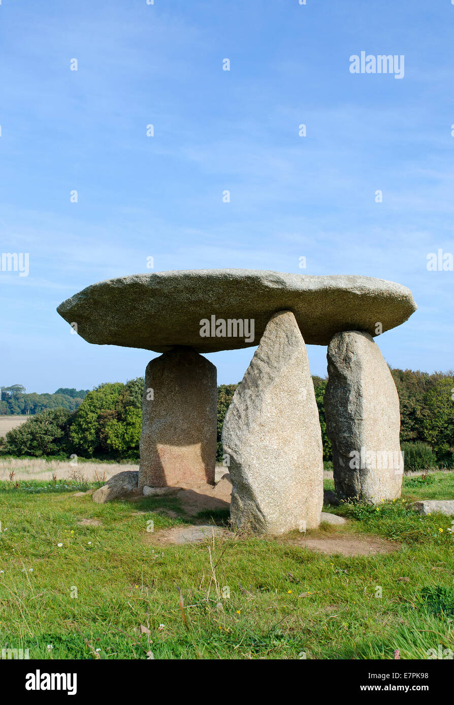 Carwynnen Quoit, near Camborne in Cornwall, UK Stock Photo - Alamy
