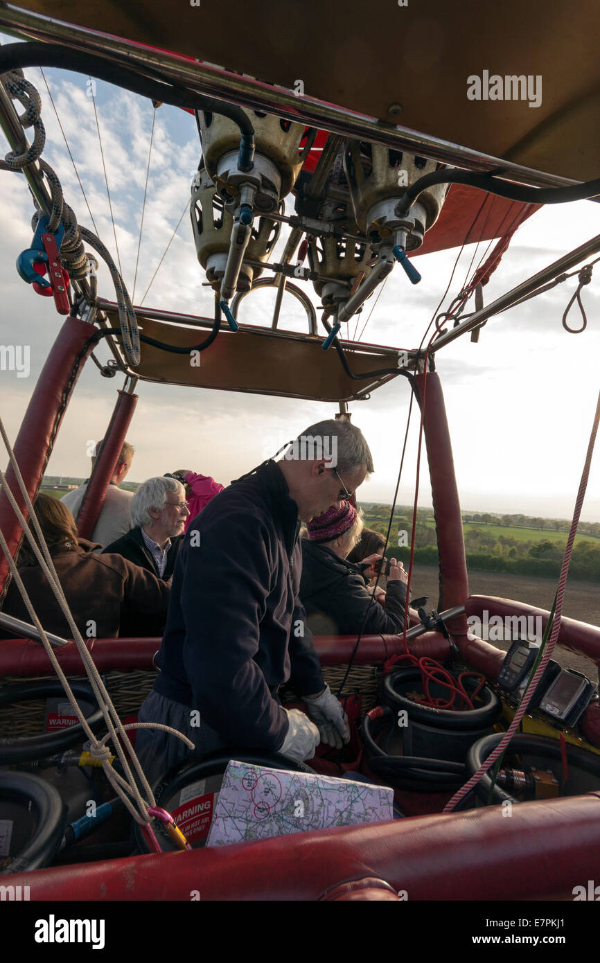 Piloting a hot air balloon hi-res stock photography and images - Alamy