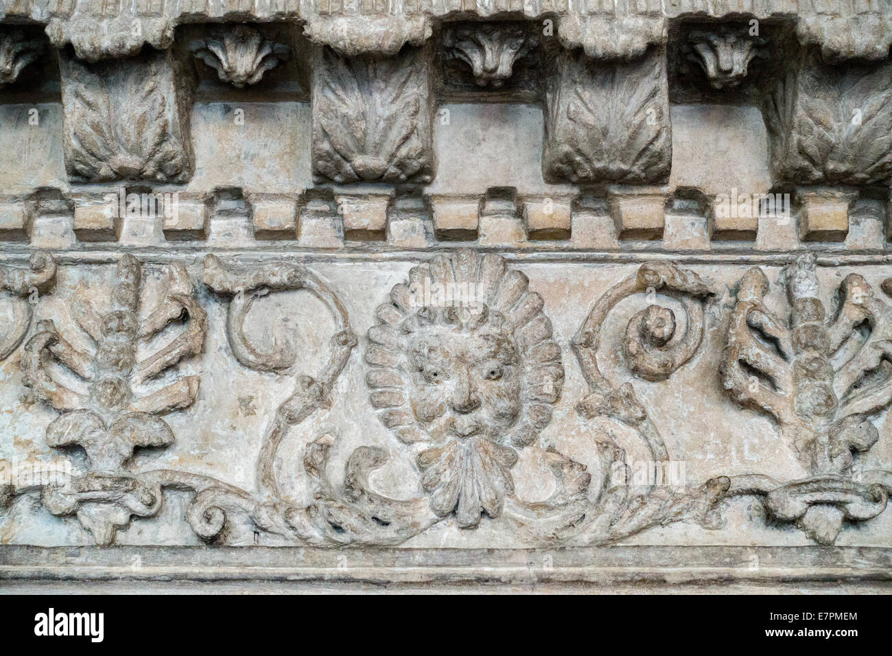 Green man motif on an Elizabethan carved stone mantlepiece Stock Photo ...