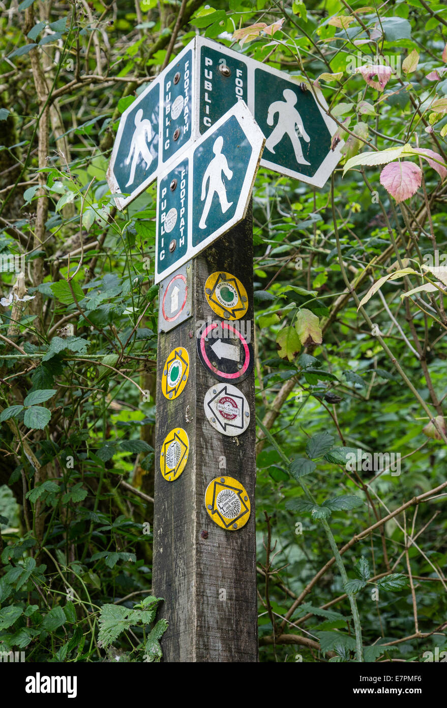 Direction marker post hi-res stock photography and images - Alamy