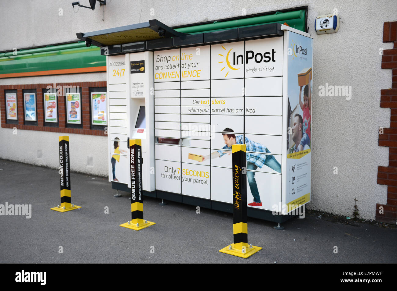 Postal system hi-res stock photography and images - Alamy