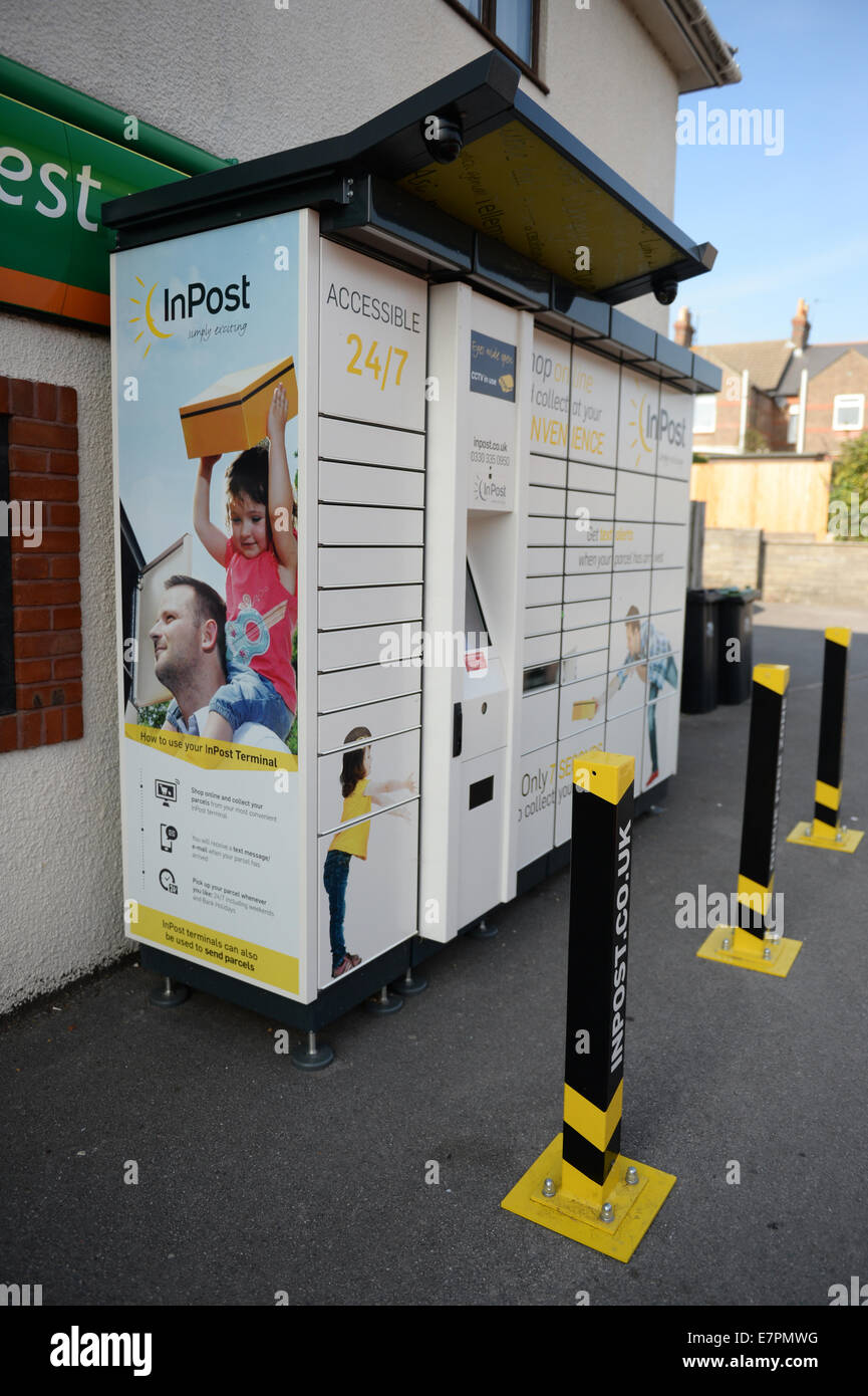 Postal system hi-res stock photography and images - Alamy