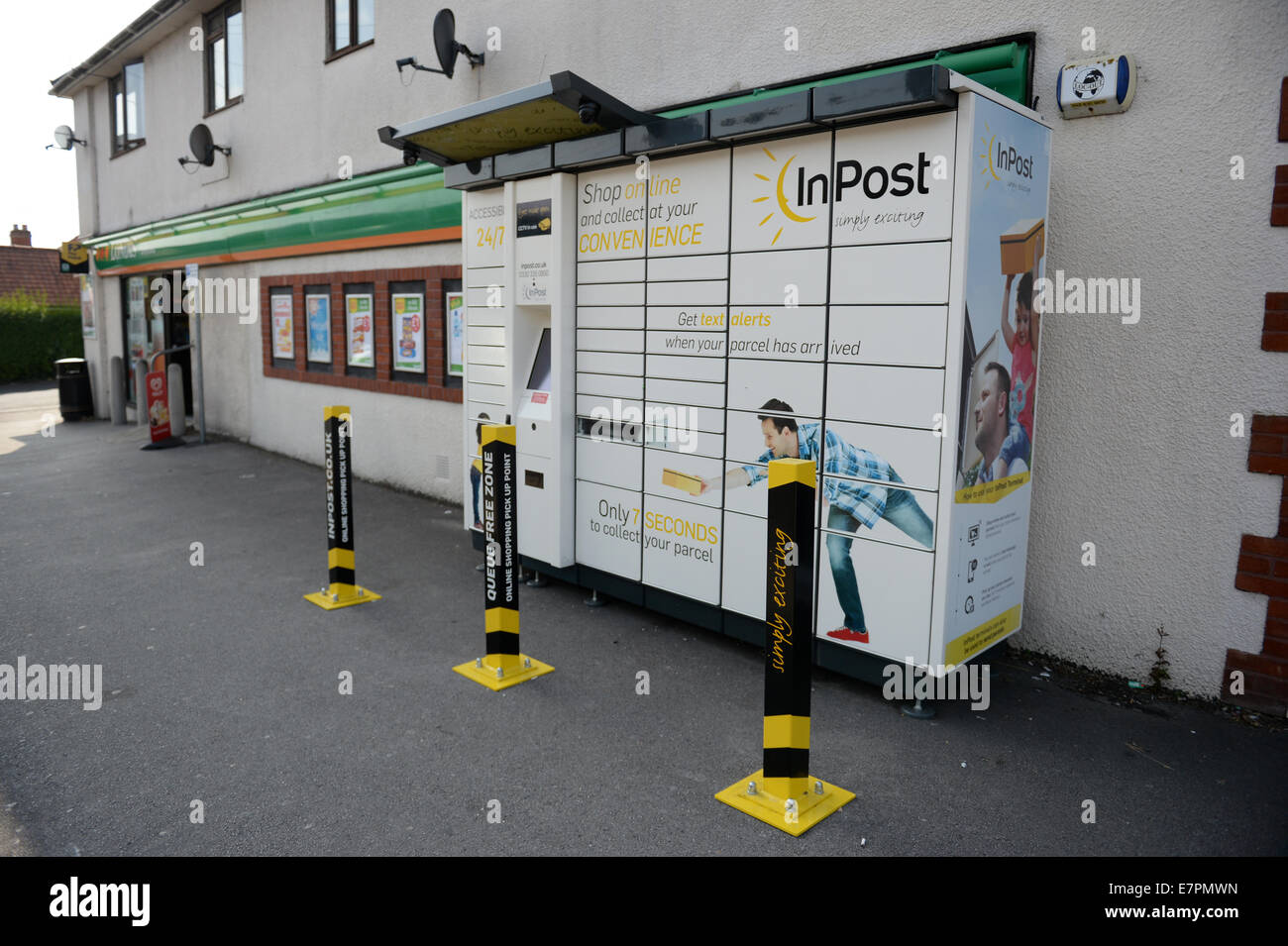 Postal system hi-res stock photography and images - Alamy