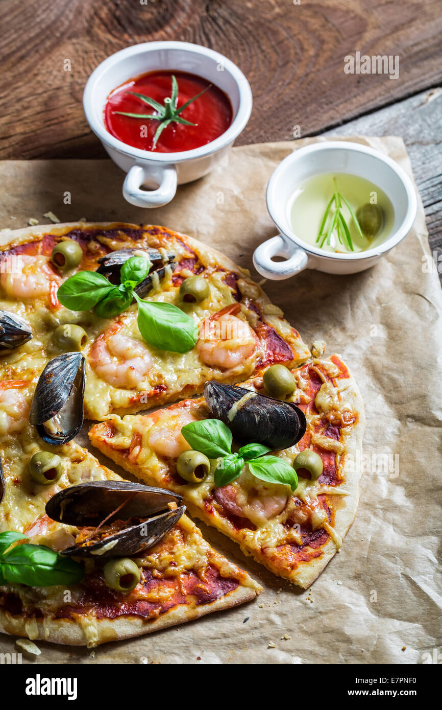 Pizza with seafood Stock Photo - Alamy