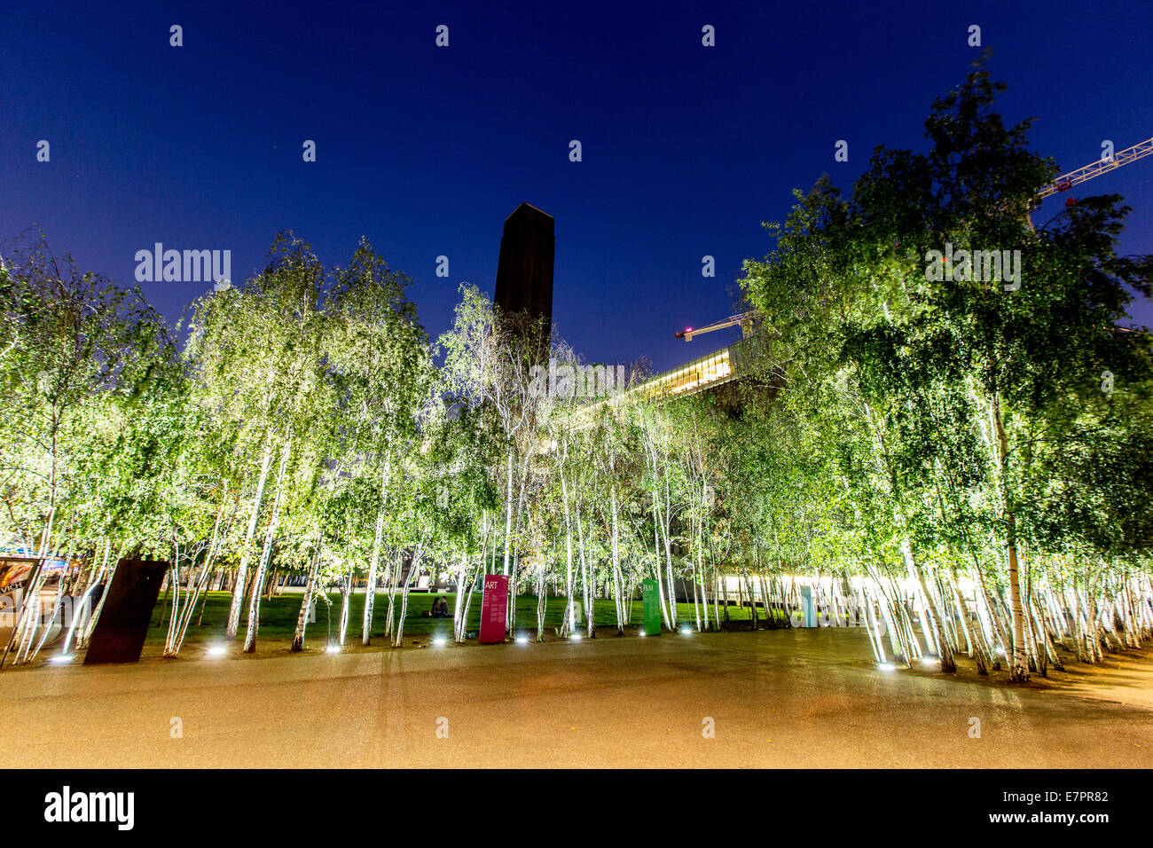 Tate modern museum of modern art hi-res stock photography and images ...