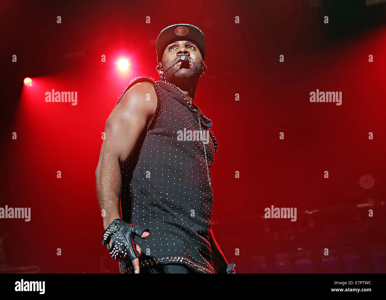 Jason Derulo performing live on stage at Manchester O2 Apollo Featuring ...