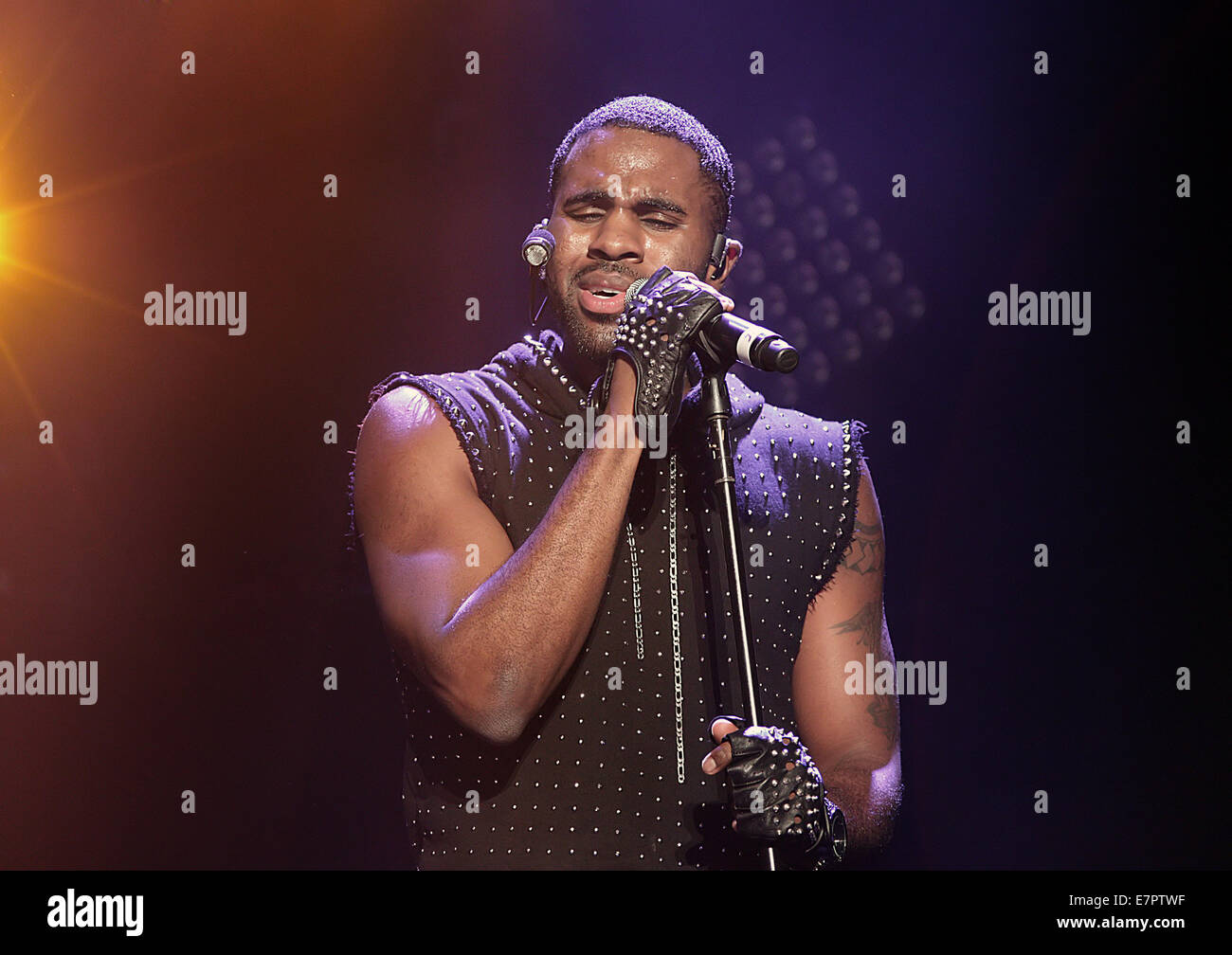 Jason Derulo performing live on stage at Manchester O2 Apollo Featuring ...