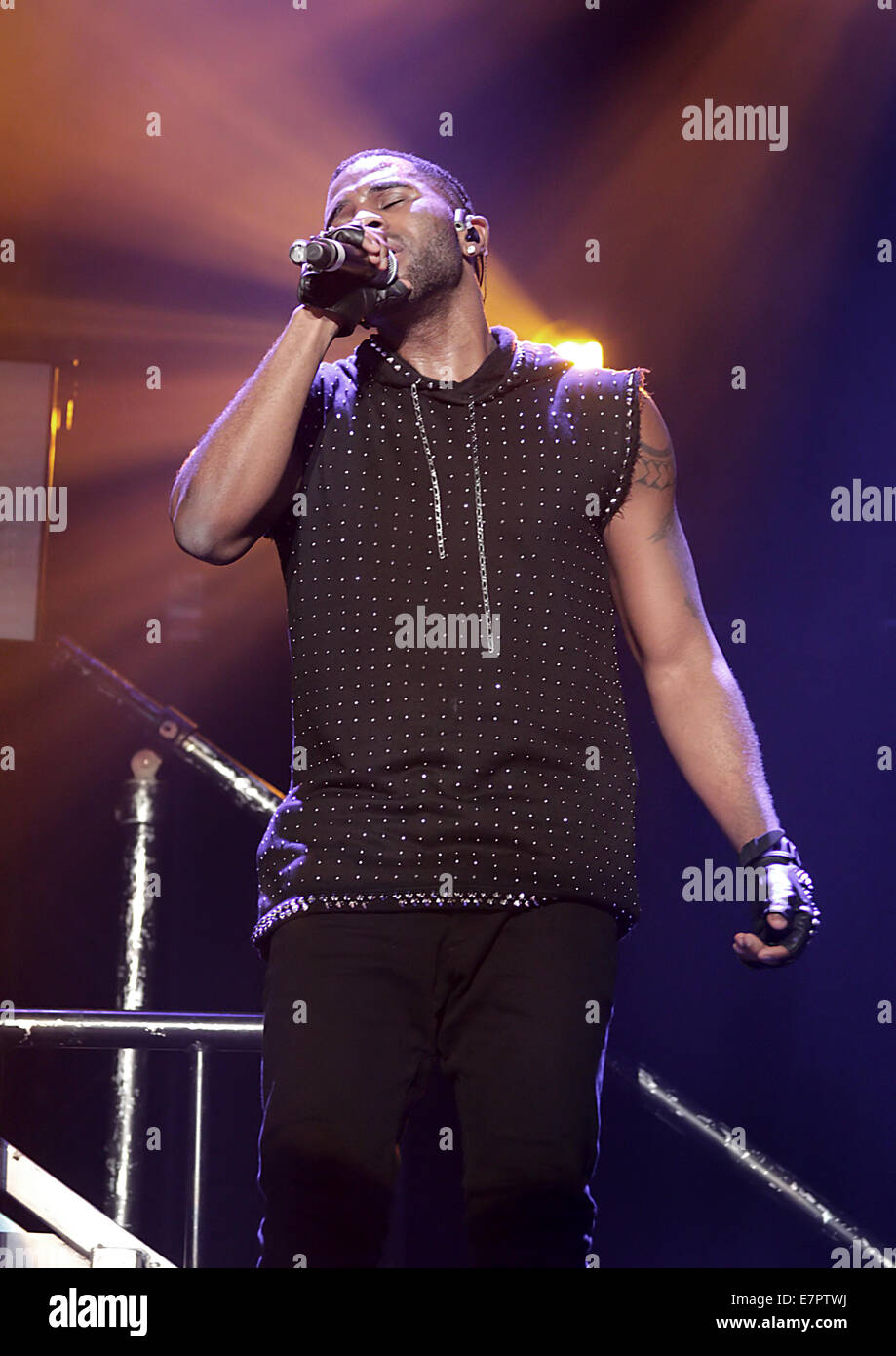 Jason Derulo performing live on stage at Manchester O2 Apollo Featuring ...