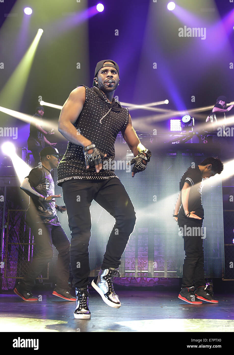 Jason Derulo performing live on stage at Manchester O2 Apollo Featuring ...