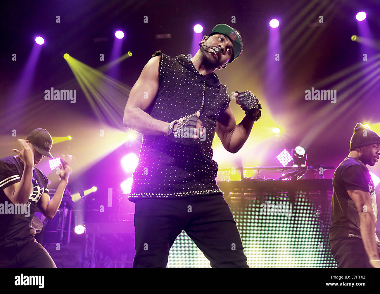 Jason Derulo performing live on stage at Manchester O2 Apollo Featuring ...
