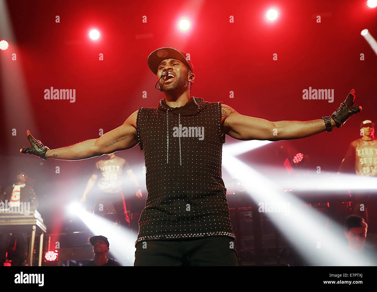 Jason Derulo performing live on stage at Manchester O2 Apollo Featuring ...