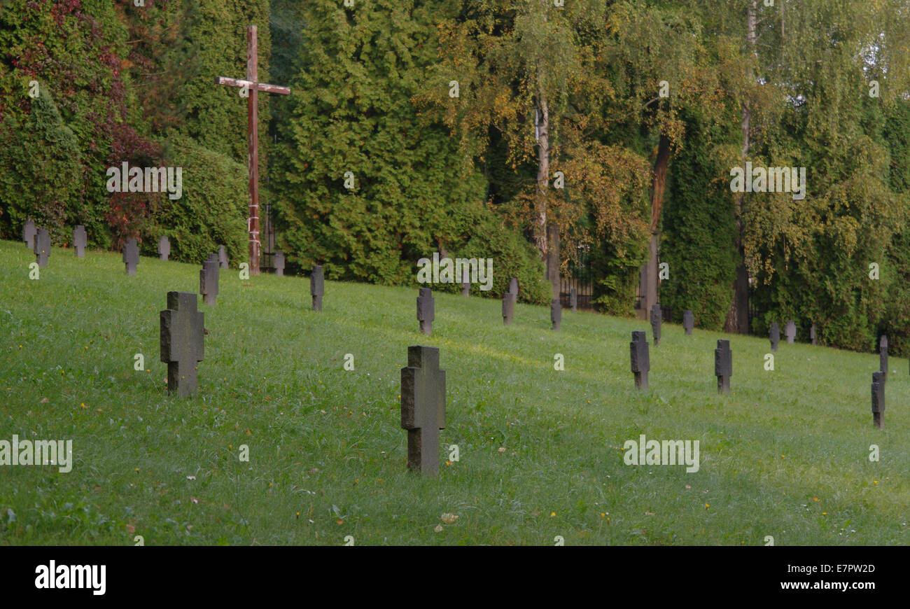 Grass cemetery hi-res stock photography and images - Alamy