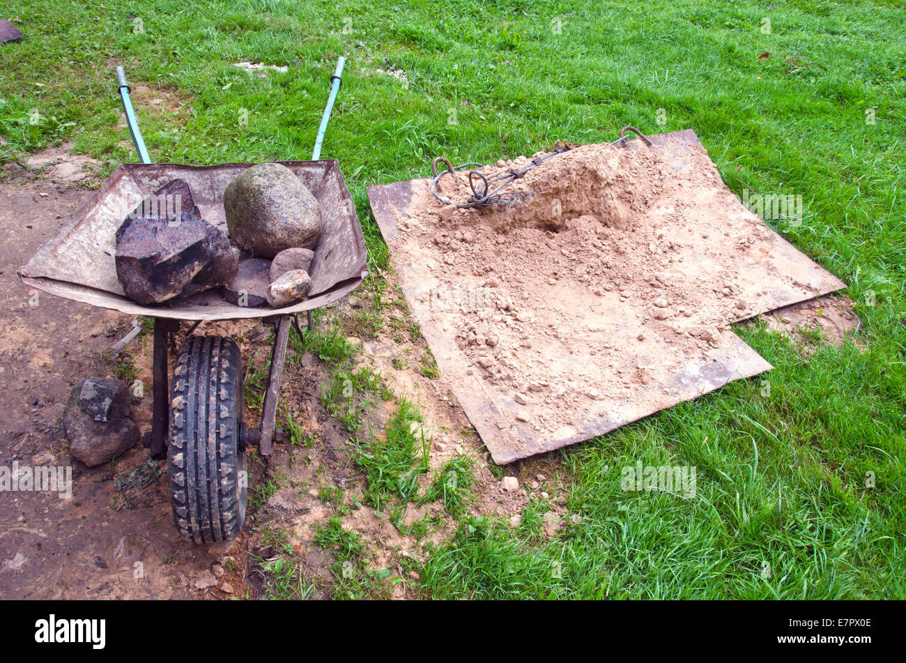 Old barrow rust hi-res stock photography and images - Alamy