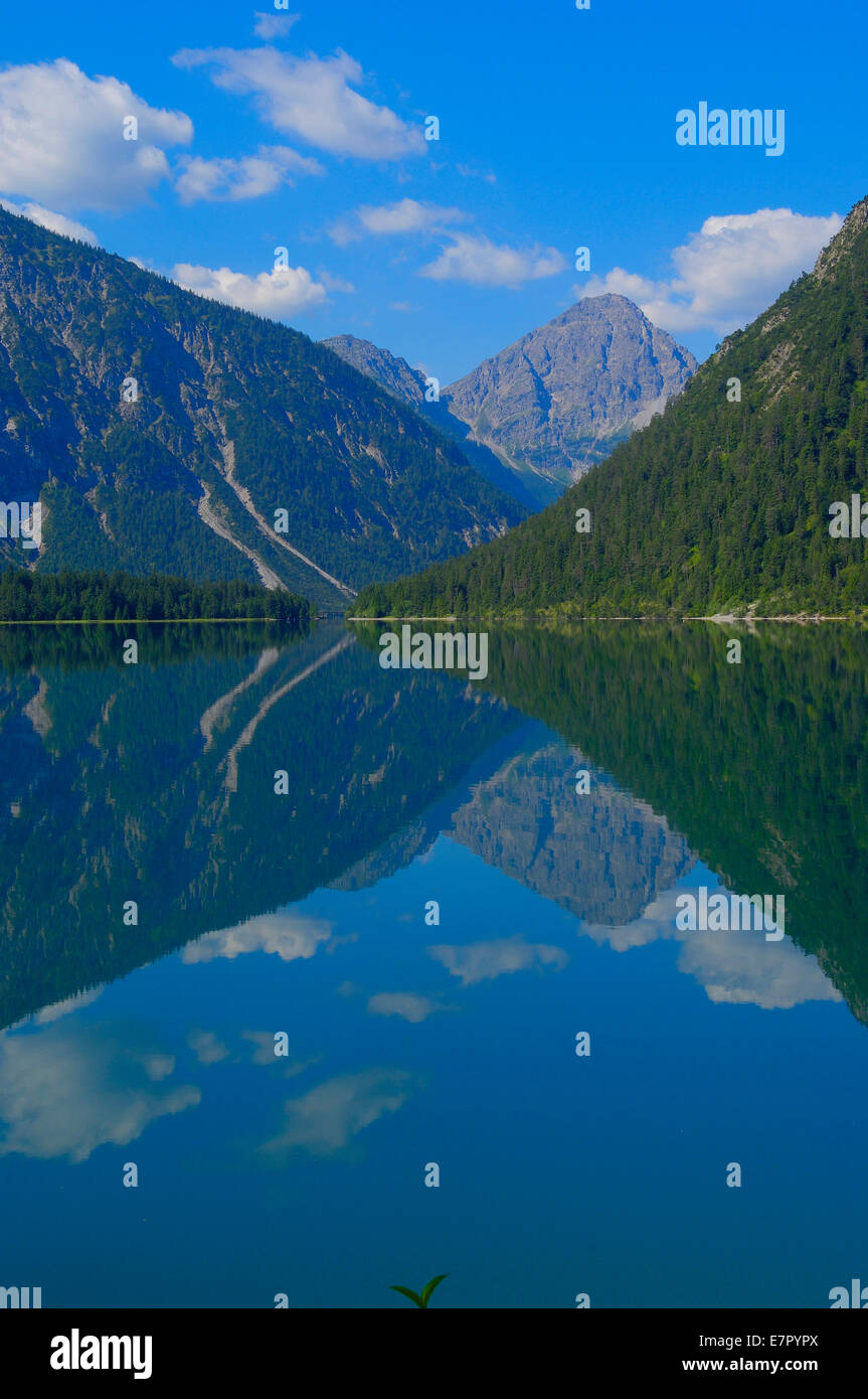 Austria, Plansee, Tirol, Lake Plansee, Seespitz, Ammergau Alps Stock ...