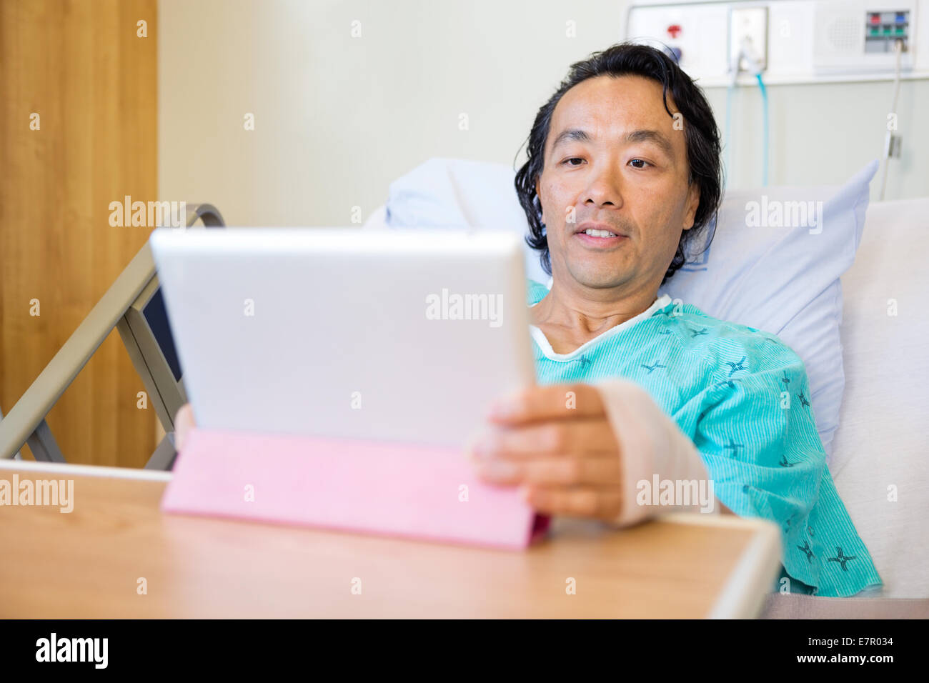 Overbed table hi-res stock photography and images - Alamy
