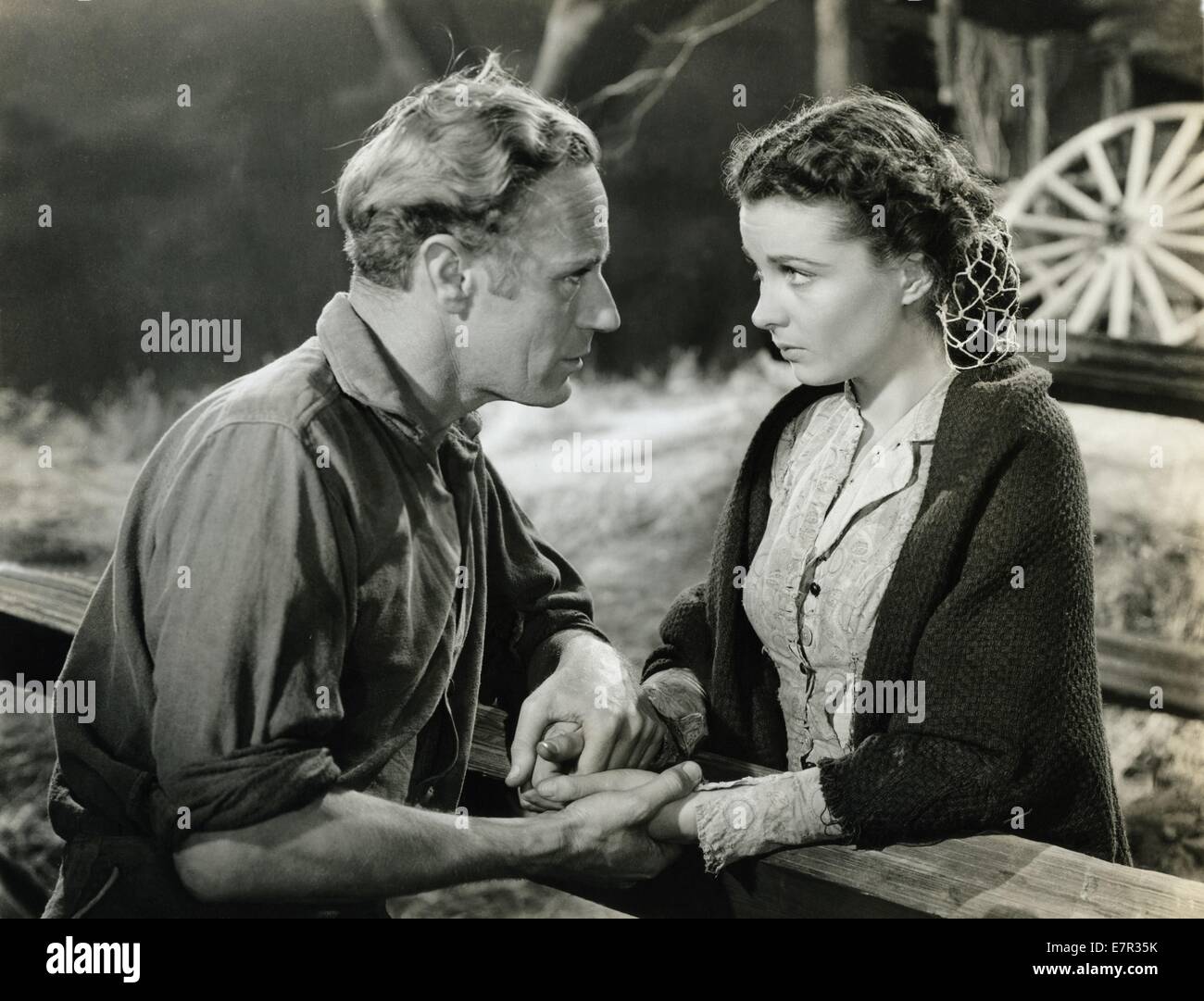 Gone with the Wind Year : 1939 USA Director : Victor Fleming Leslie Howard, Vivien Leigh Stock ...