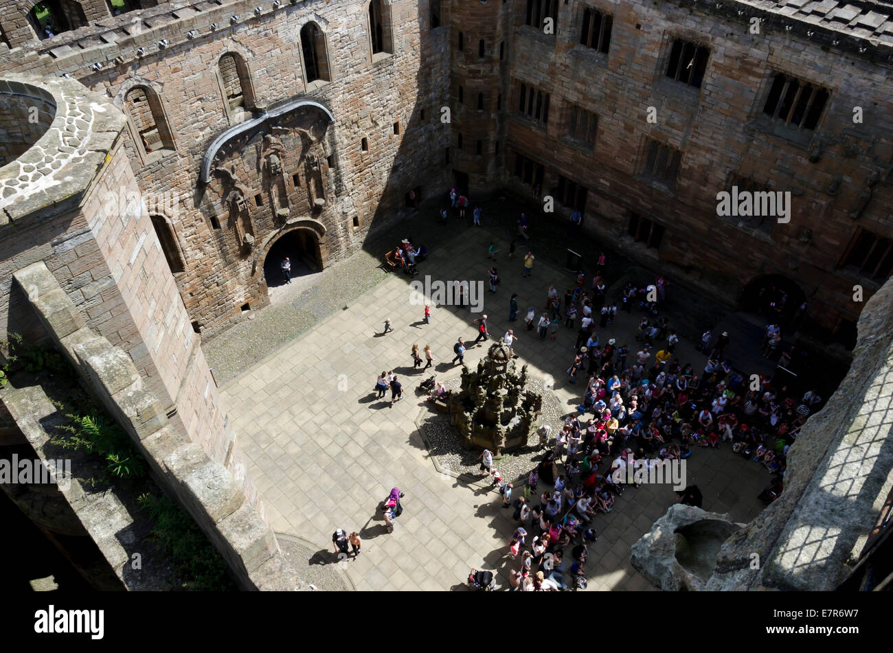 Crowd of people listening to an historical talk at Linlithgow Palace ...