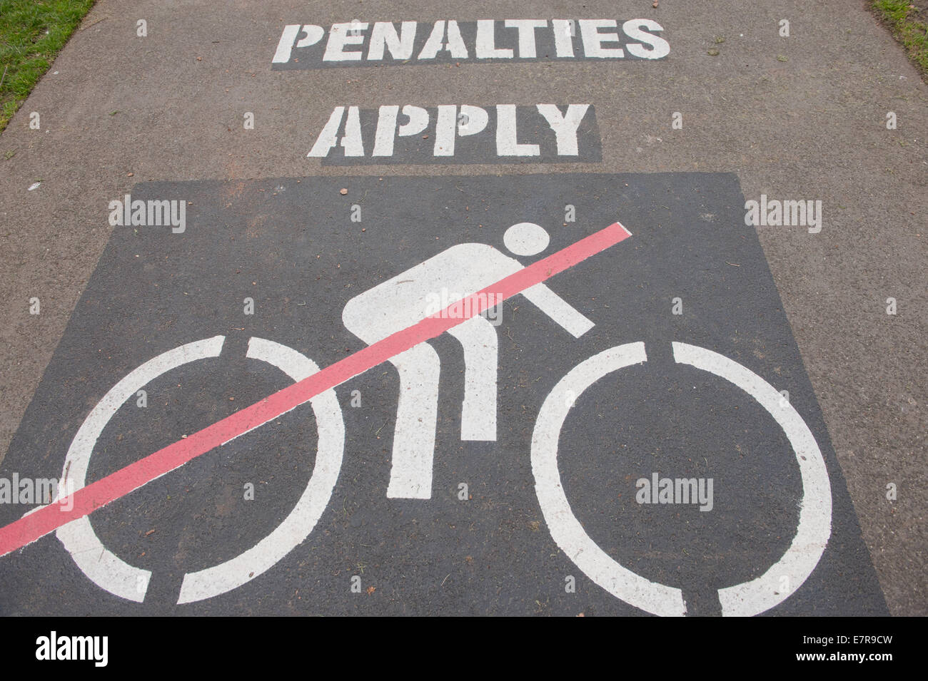 Cycling Warning Sign High Resolution Stock Photography and Images - Alamy